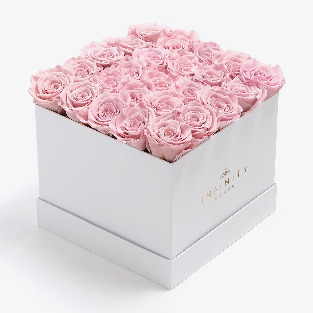 Infinity Roses | Medium Square Box