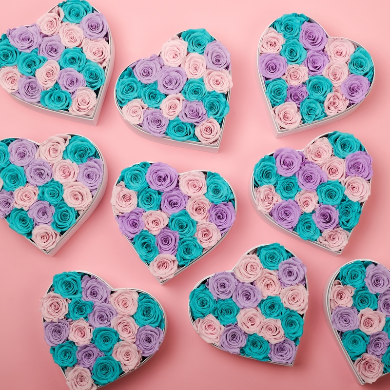 Infinity Roses | Large Heart Ombre Box
