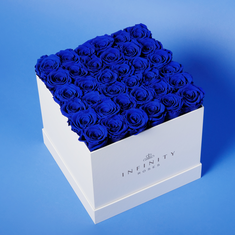 Infinity Roses | Luxe Square Rose Box