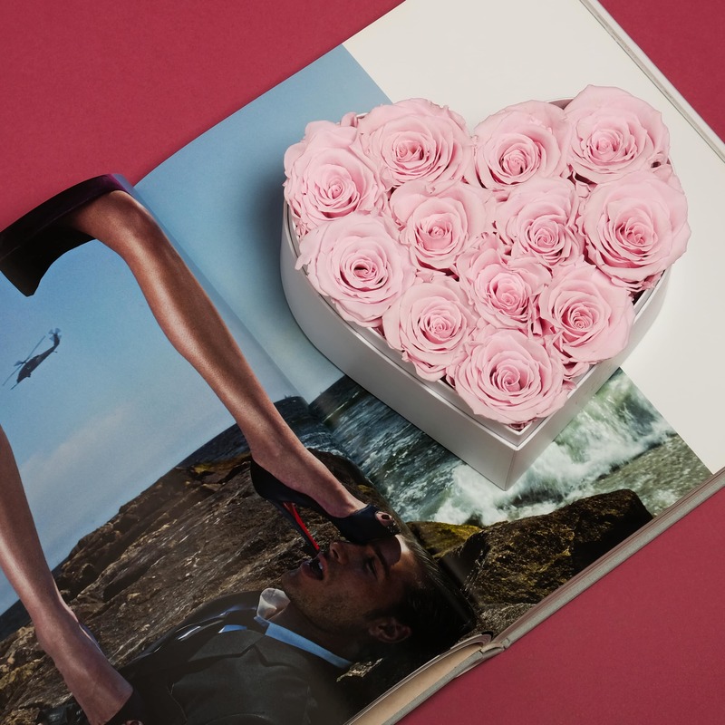 Infinity Roses | Medium Heart Box